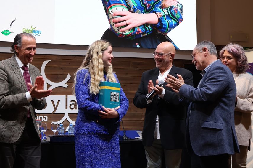 Periodista de DIARIO LAS AMÉRICAS Grethel Delgado recibe premio ...