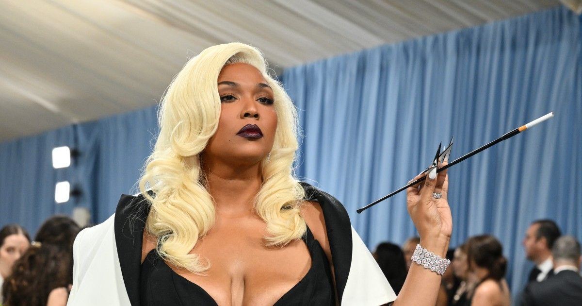 Demandan a Lizzo por canción que hace referencia a Sydney Sweeney