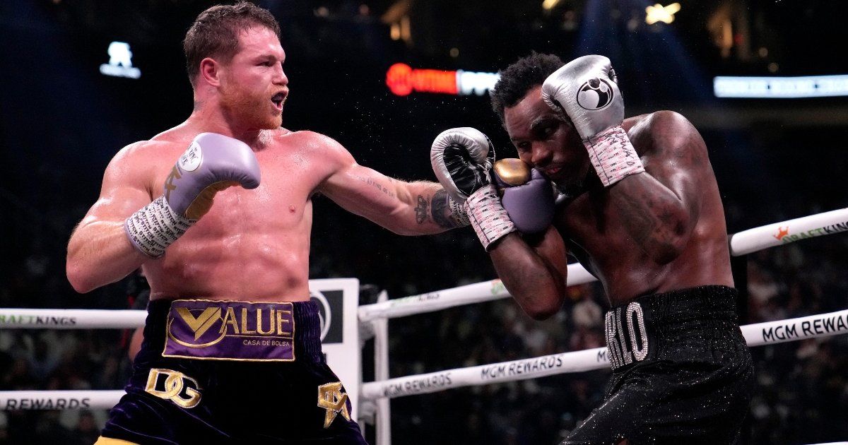 Canelo podría perder un cinturón por no enfrentarse a púgil cubano