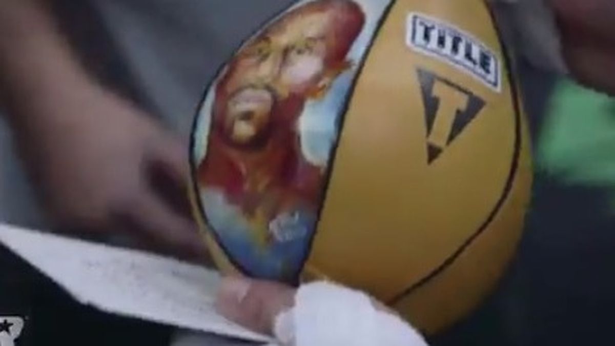 VIDEO: Pacquiao usa a Mayweather como pera de boxeo